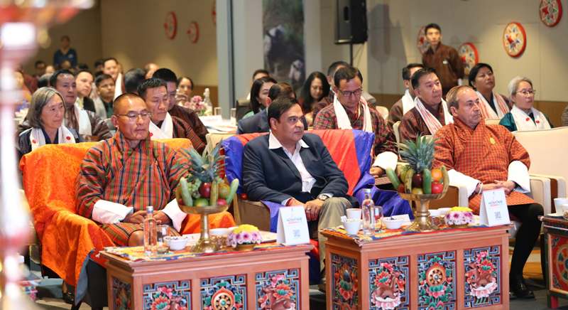 CM invites Bhutanese PM to Advantage Assam business summit